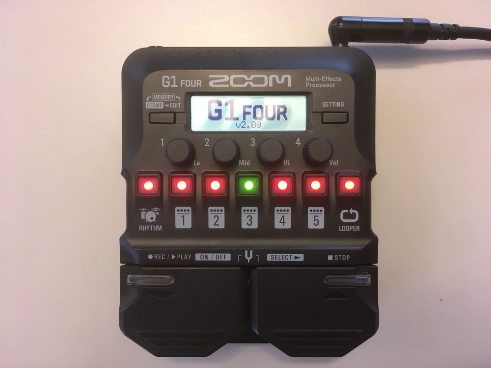 Zoom G1 FOUR Guitar Multi-Effects Pedal (Gebraucht) in Altendorf für ...