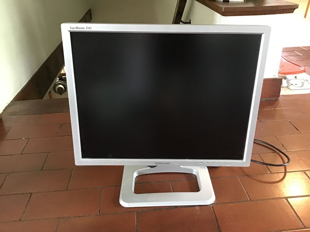 Monitor Samsung 214T 21.3 Zoll (Gebraucht) in Trimbach für CHF 10 – nur ...