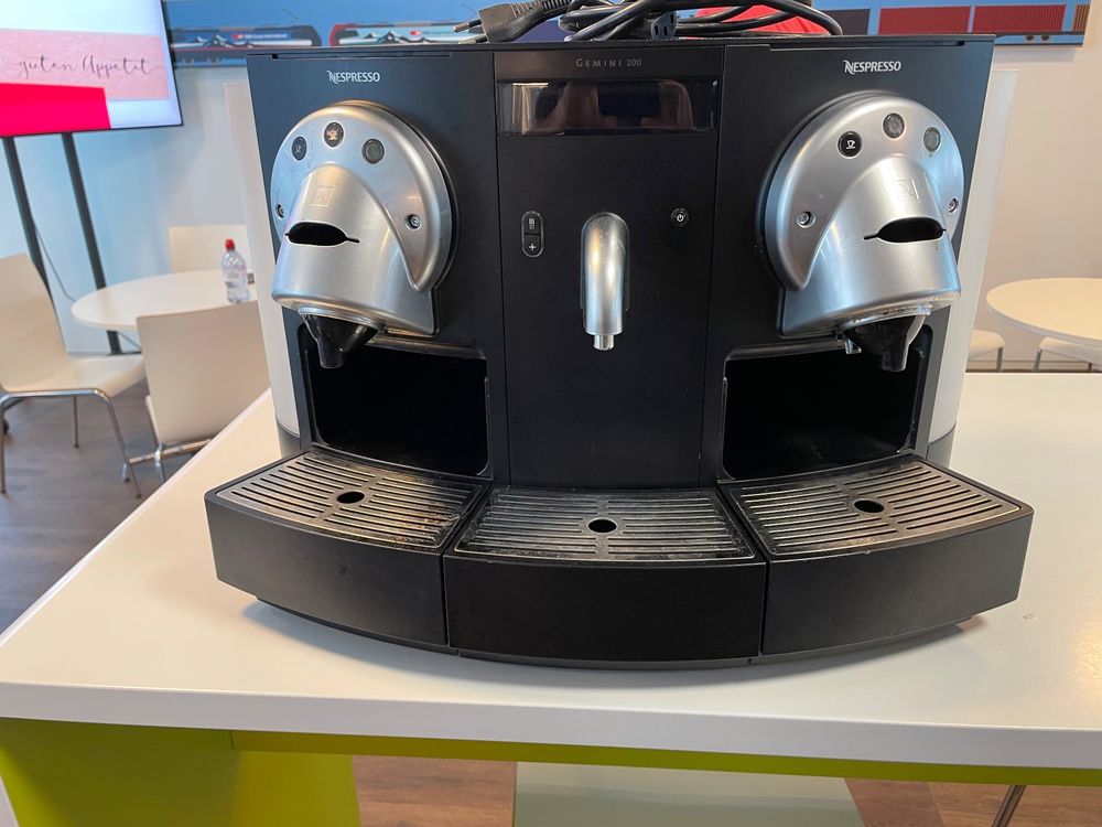 Nespresso Gemini CS200 Professionel | Kaufen auf Ricardo