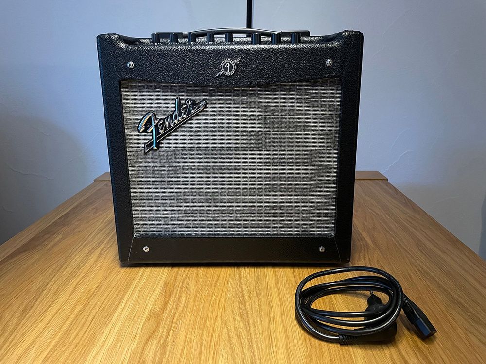 Fender Mustang I V.2 E-Gitarren Combo Amp Verstärker (Gebraucht) in Basel für CHF 77 – nur ...