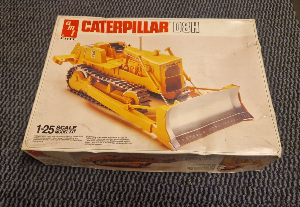 Caterpillar D8H AMT Bulldozer Baukasten Modell 1/25 (Neu (gemäss ...
