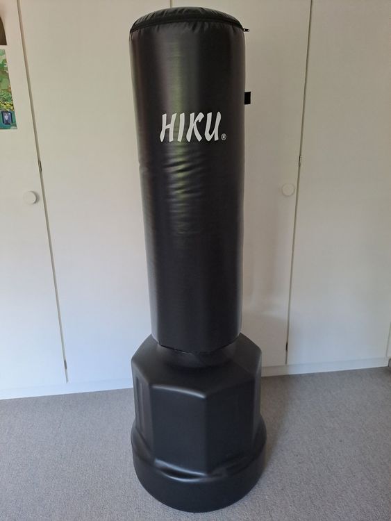HIKU selbststehender Boxsack höhenverstellbar (Gebraucht) in Wädenswil ...