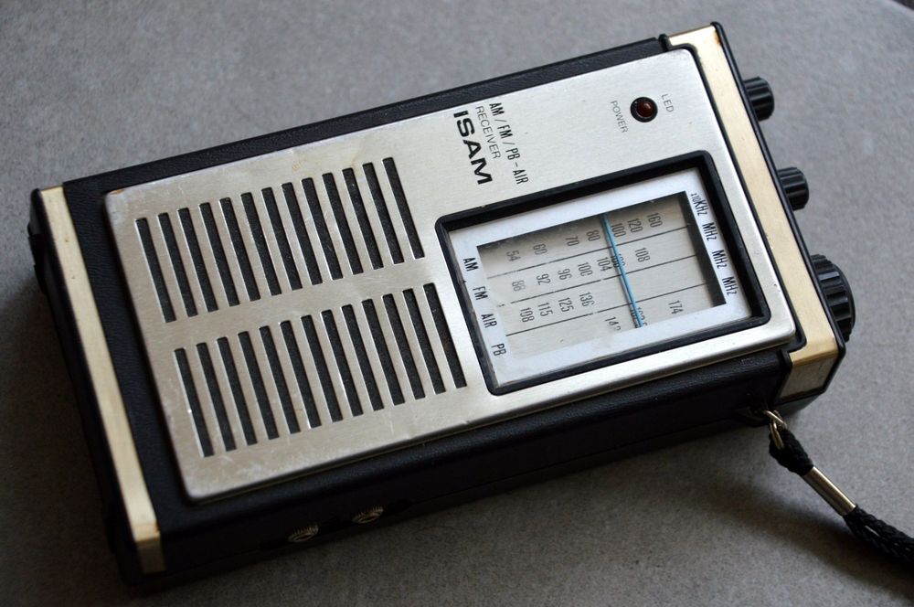 Radio ISAM 10.335 PB Air FM AM vintage | Kaufen auf Ricardo