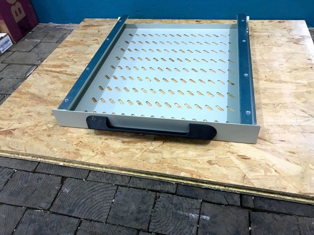 Schublade & Tablar für 19 '' Serverrack | Kaufen auf Ricardo