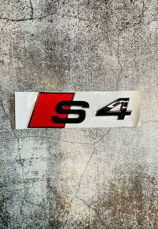 Audi S4 Emblem Schriftzug Logo NEU in Rot/Schwarz glänzend (Neu und ...