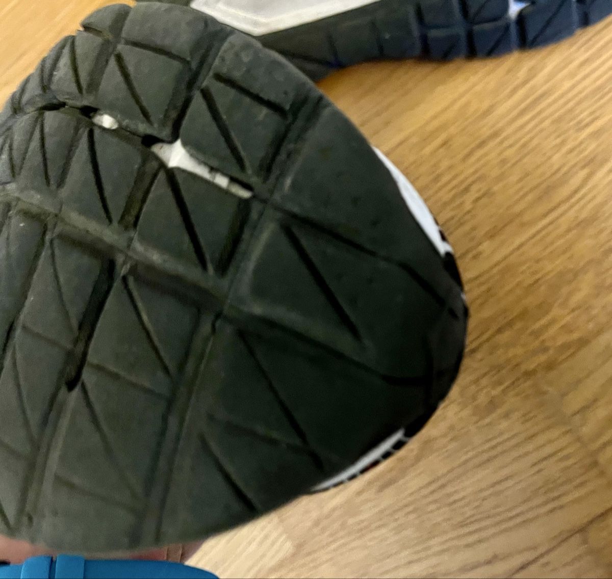 HOKA MACH 4 Ironman size 42, ca 20km use (basically new) (Gebraucht) in ...