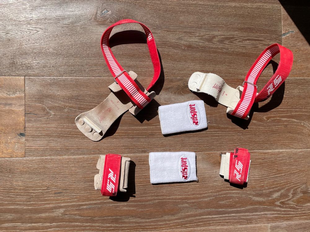 Gymnastik Ring- und Reckleder plus Pulswärmer (Gebraucht) in für CHF 26 ...