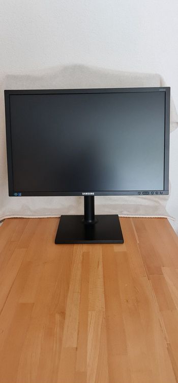 SAMSUNG 24" Monitor Model: S24E650BW | Kaufen auf Ricardo