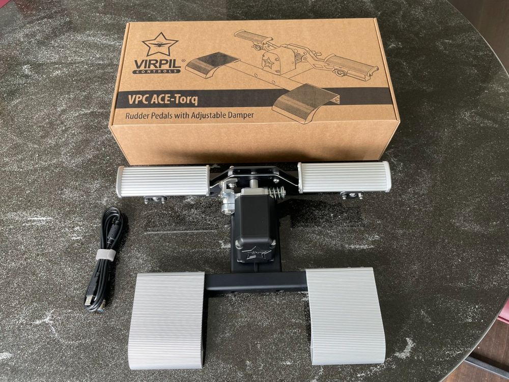 VIRPIL VPC ACE-Torq Rudder Pedale - Top Zustand, neuwertig! (Neu ...