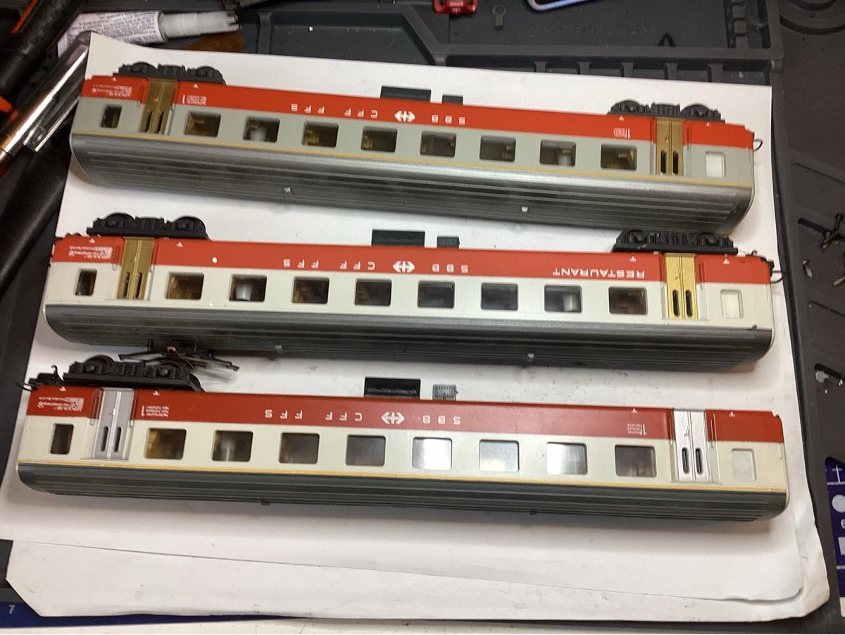 Lima H0 Swiss express wagen 3 Stück AC (Gebraucht) in Hochfelden für ...
