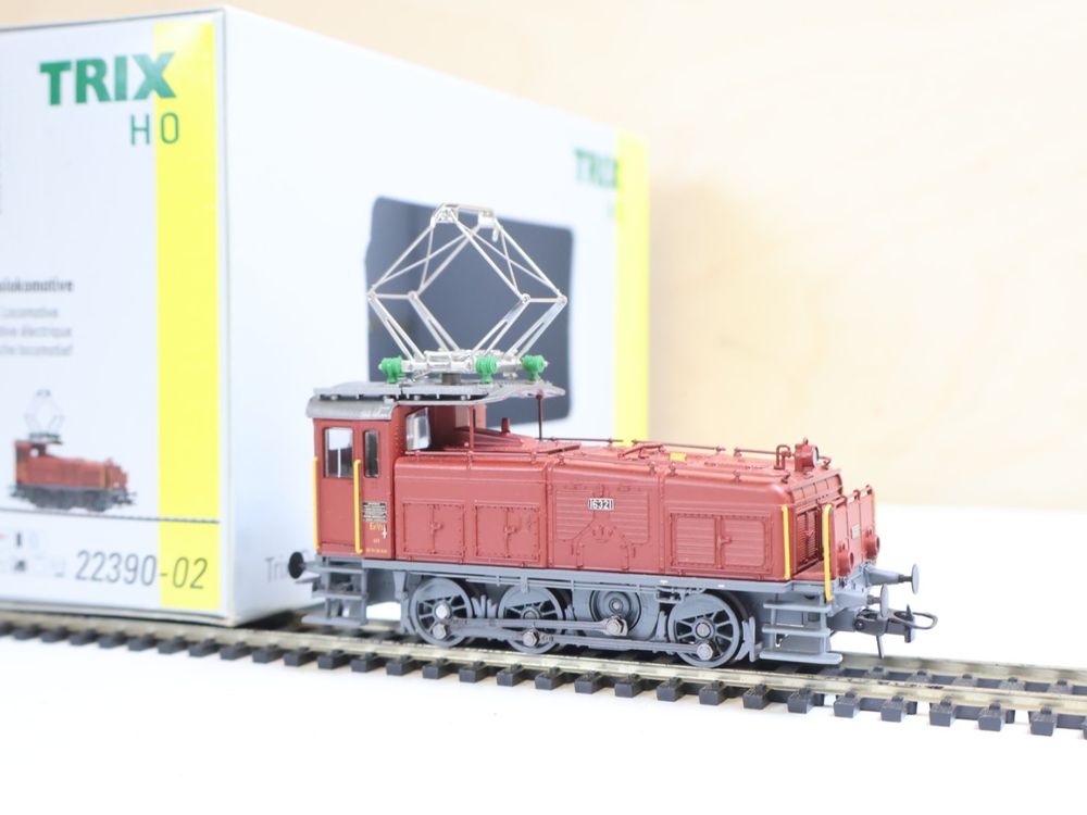 Trix SBB Ee 3/3 E-Lok - MFX + Sound - 22390 (Gebraucht) in Winterthur ...