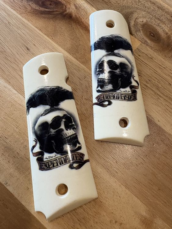 GRIPS 1911 «The Expendables » (Neu (gemäss Beschreibung)) in St-Pierre ...