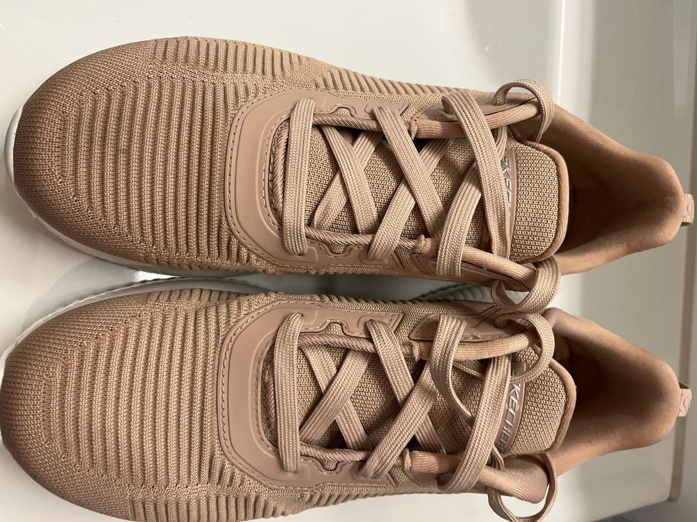 Sketches Bobs entsprechend Gr. 40 (Neu (gemäss Beschreibung)) in Birmenstorf AG für CHF 35 – mit ...