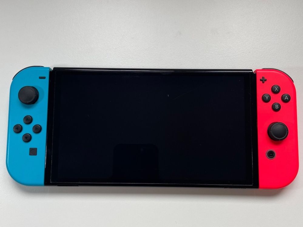 Nintendo Switch OLED mit Zelda TotK & Deluxe+ Controller (Gebraucht) in ...