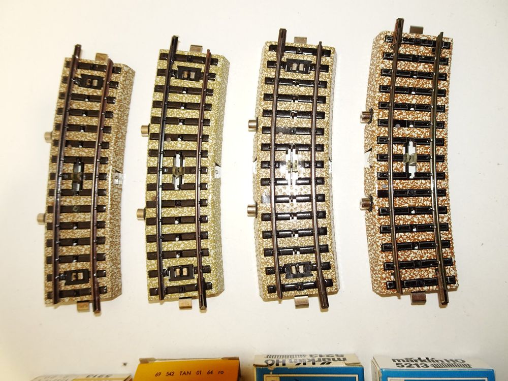 4 Märklin M-Gleis Schienen Schaltgleis HO 5213 (Gebraucht) in Luzern ...