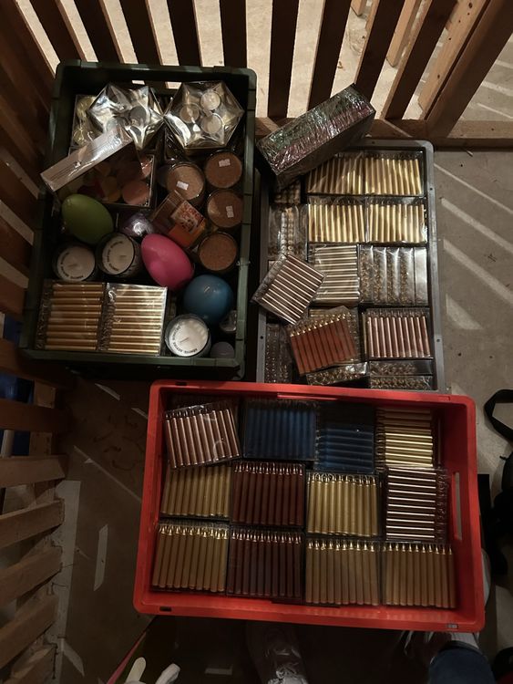 3 Kisten voll mit verschiedenen neuen Kerzen (Neu und originalverpackt ...