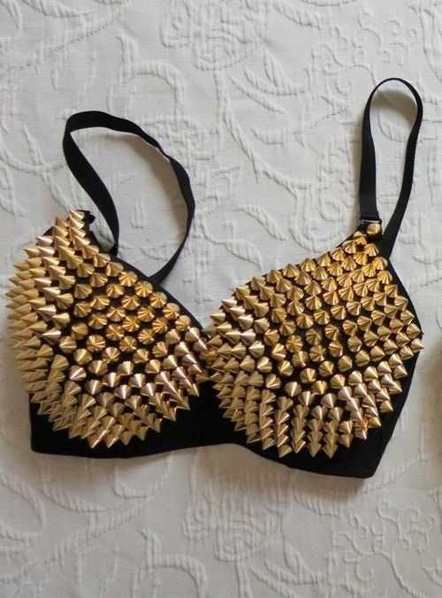 Set 5 Nieten BHs gold Neu Lot (Neu und originalverpackt) in Zuerich für ...