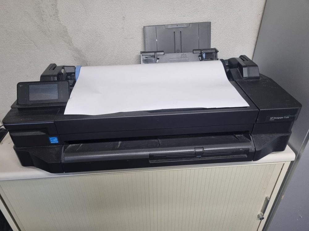 Plotter (Defekt) in Uttigen für CHF 1 – nur Abholung auf Ricardo kaufen