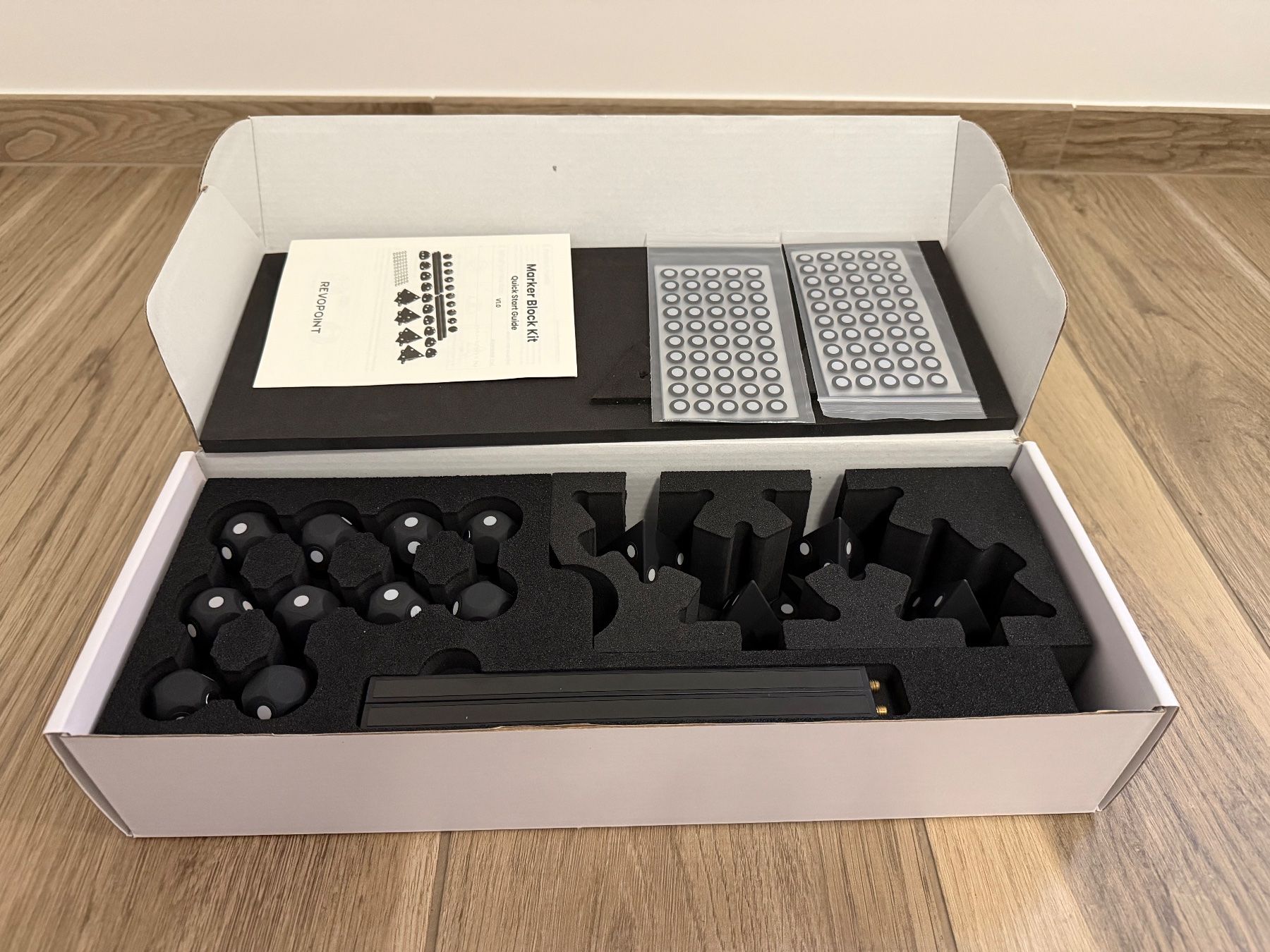 Revopoint MetroX 3D Laser Scanner + Marker Block Kit (Neu (gemäss ...