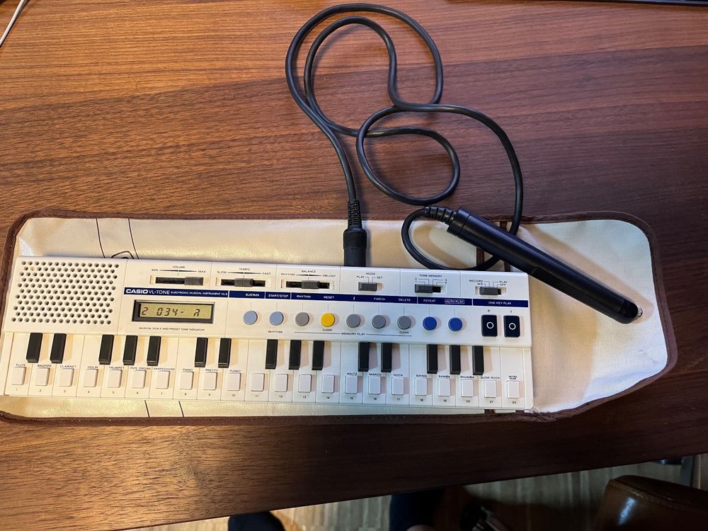 Casio VL-5 legendärer Synthesizer mit Sequencer | Kaufen auf Ricardo