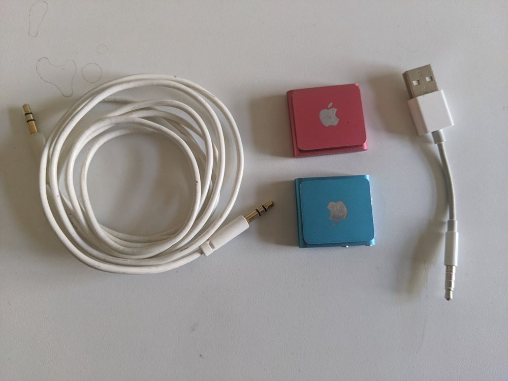 2x Apple iPod Shuffle, A1373, 4Gen, 2GB, pink/blau (Gebraucht) in ...