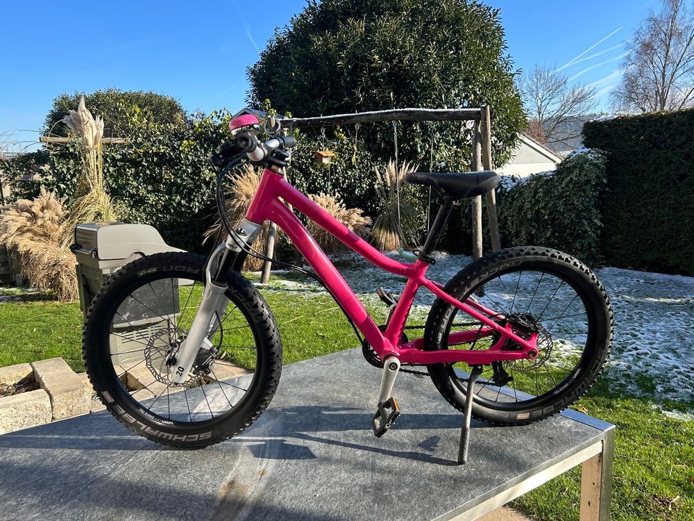 Woom 4 Off Air Pink pulverbeschichtet (Gebraucht) in Rickenbach für CHF ...