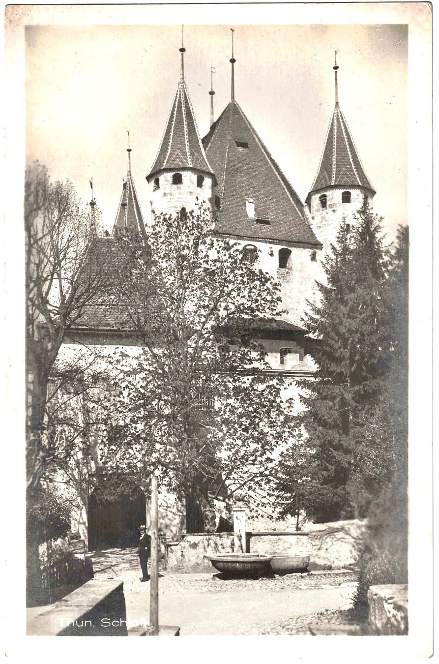 THUN - Schloss (ein Besucher)! ca. 1930 (BE) (Gebraucht) in Oberdorf BL für CHF 3.95 – mit ...