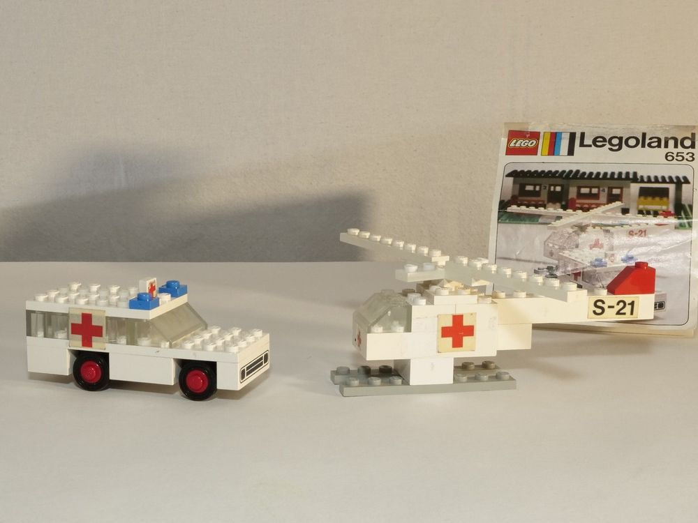 Alte Lego Ambulanz- Auto und Heli/ Lego 653 sehr alt (Gebraucht) in ...