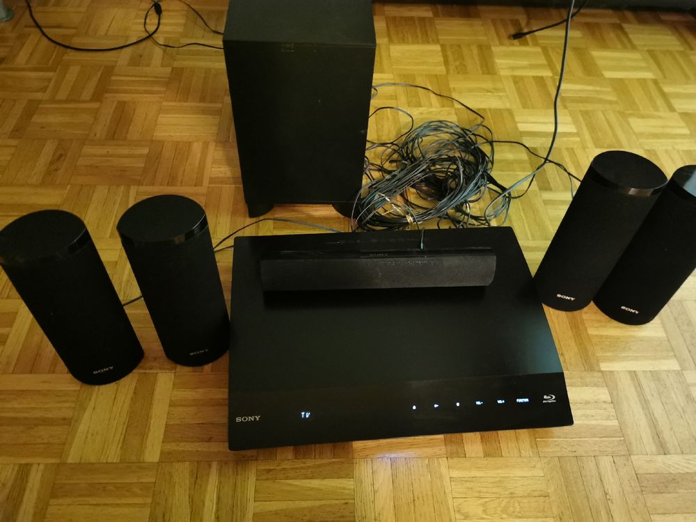 Sony BDV-E380 Home Theater System mit Bluray | Kaufen auf Ricardo