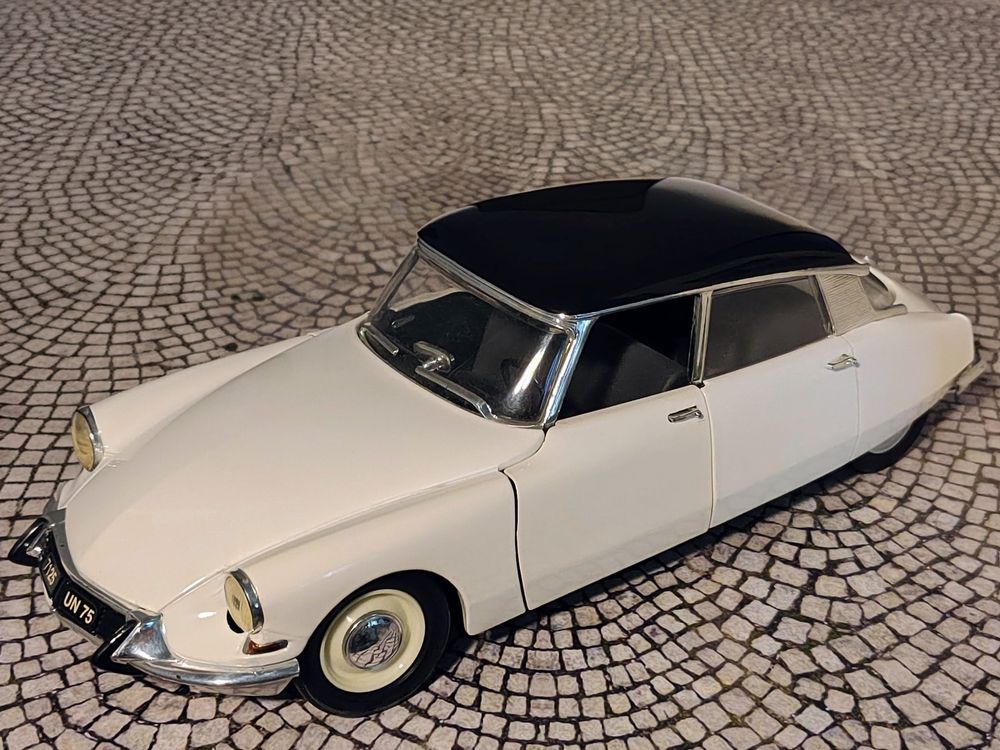 Automodell Solido 1:18 Citroën DS 19 1963 (Gebraucht) in Rüti ZH für ...