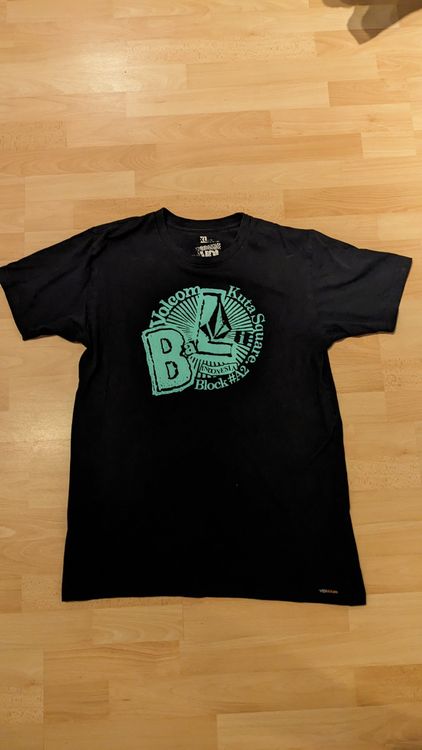 Volcom Shirt Bali Indonesia, XL slimfit (eher L) (Gebraucht) in Cham ...