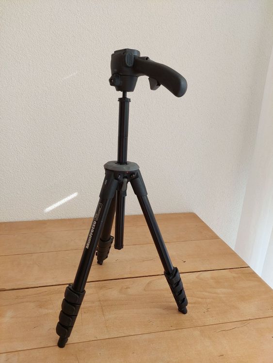 Manfrotto Compact Action Stativ mit Foto-Videokopf Schwarz (Gebraucht ...