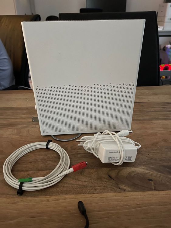 Swisscom Box 3 Inklusive 10Gbit Fibrechannel Kabel (Gebraucht) in ...