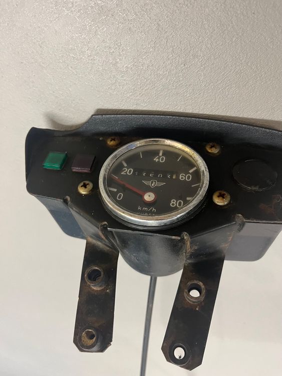 Zündapp Belmondo alpa Spezial 3000 Tacho/Cockpit (Defekt) in Veltheim AG für CHF 77 – mit ...