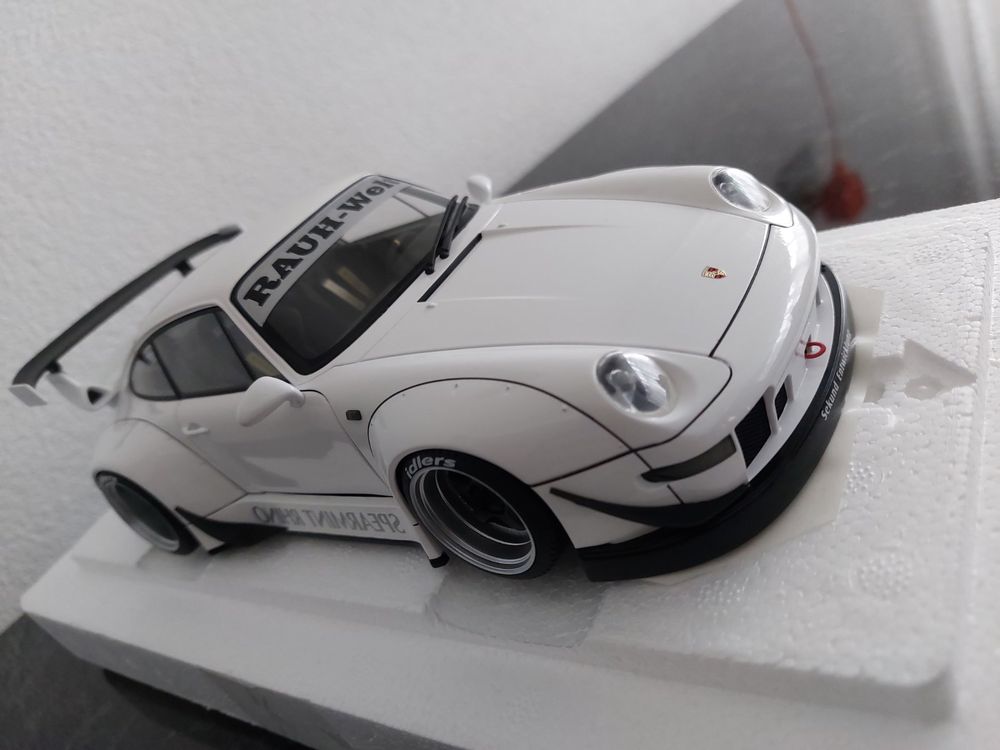 Autoart Porsche 993 RWB 1:18 | Kaufen auf Ricardo
