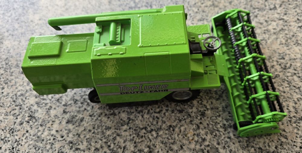 TopLiner Deutz-Fahr Mähdrescher von Siku (Gebraucht) in Menziken für ...