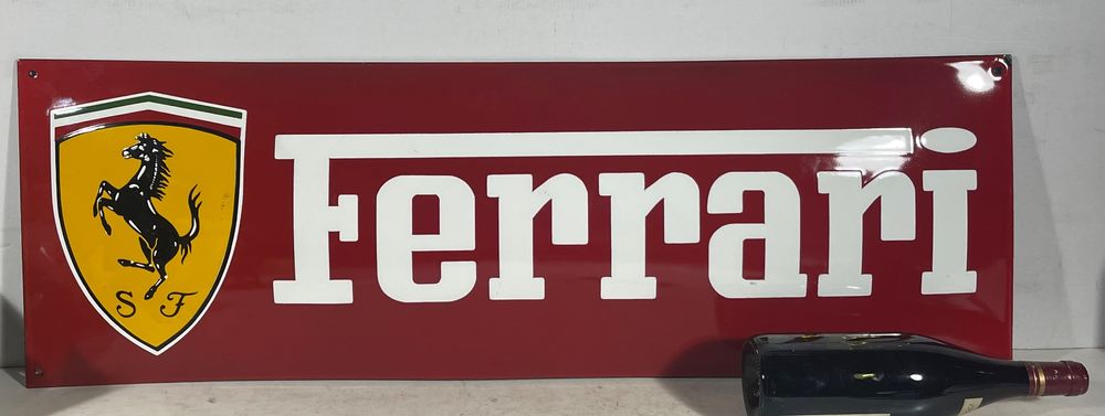Grosse Ferrari Email Schild (Gebraucht) in Root für CHF 155 – mit ...