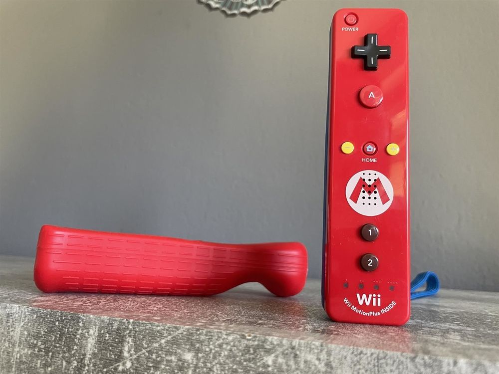 Controller Remote Plus Mario Wii & Wii U (Neu (gemäss Beschreibung)) in ...