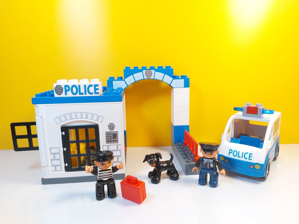 Lego Duplo 5602 Polizei - Polizeiwache Komplett (Gebraucht) in St ...