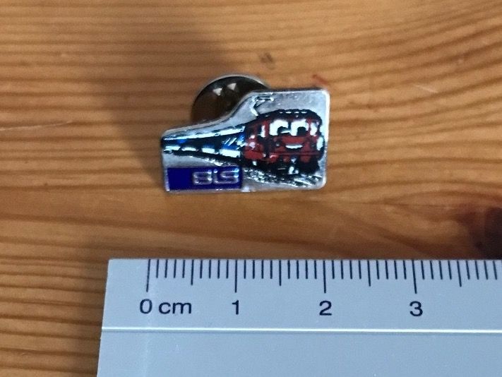 Pin Bahn Lokomotive BLS (Gebraucht) in Spiez für CHF 0.5 – mit ...
