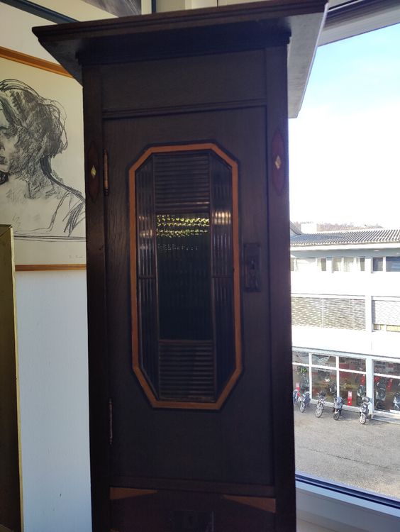 Art-Déco Schrank mit ägyptisierenden Details (Ankh) (Gebraucht) in ...