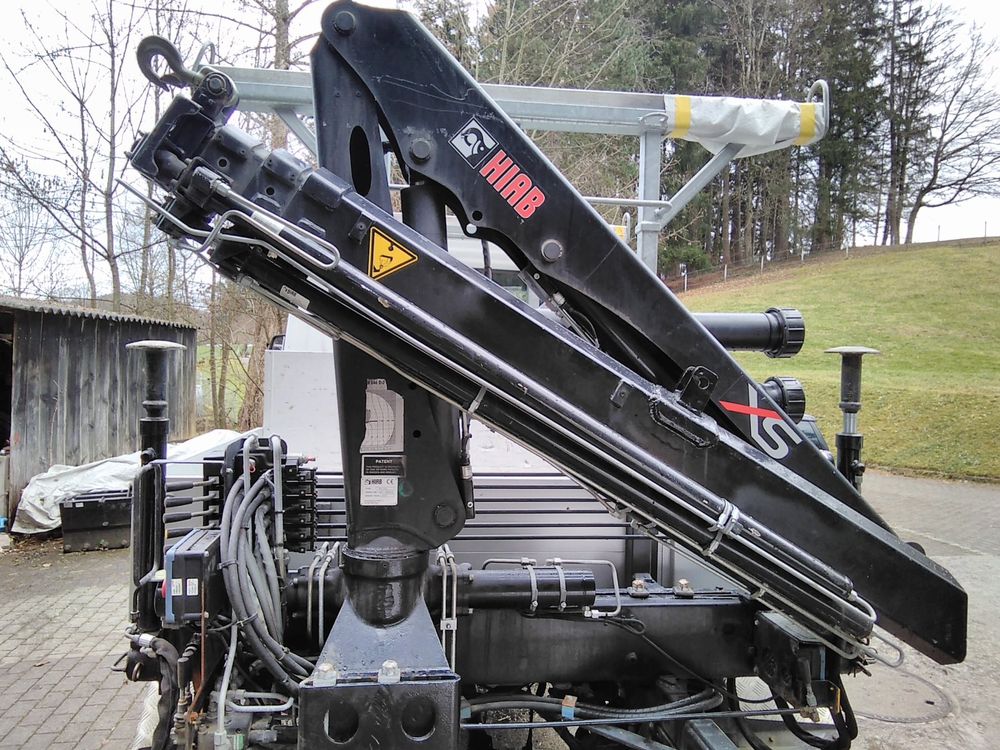 Starker robuster Kran Hiab für Lieferwagen. (Gebraucht) in Wila für CHF ...