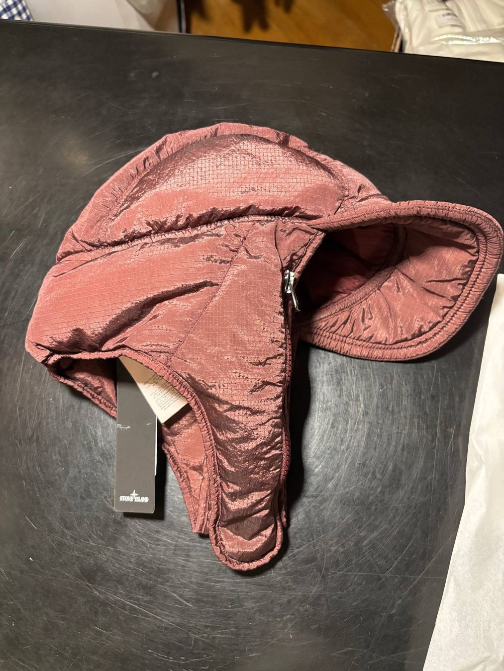 STONE ISLAND I BONNET I (Neu und originalverpackt) in Bulle für CHF 150 ...