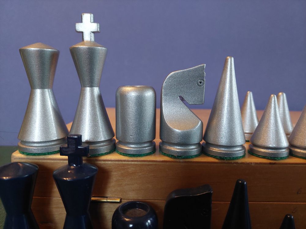 Schachfiguren 1: Modernes Spiel, schönes Design, spielbar (Gebraucht ...