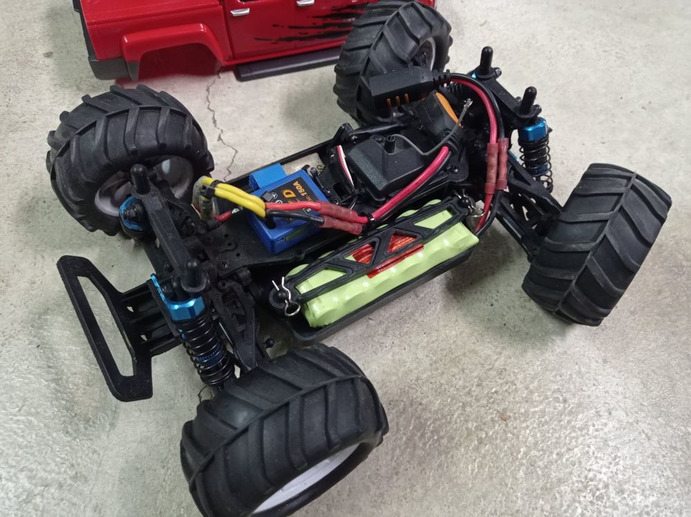 Mini - Hummer H1 RC (Defekt) in für CHF 45 – mit Lieferung auf Ricardo ...