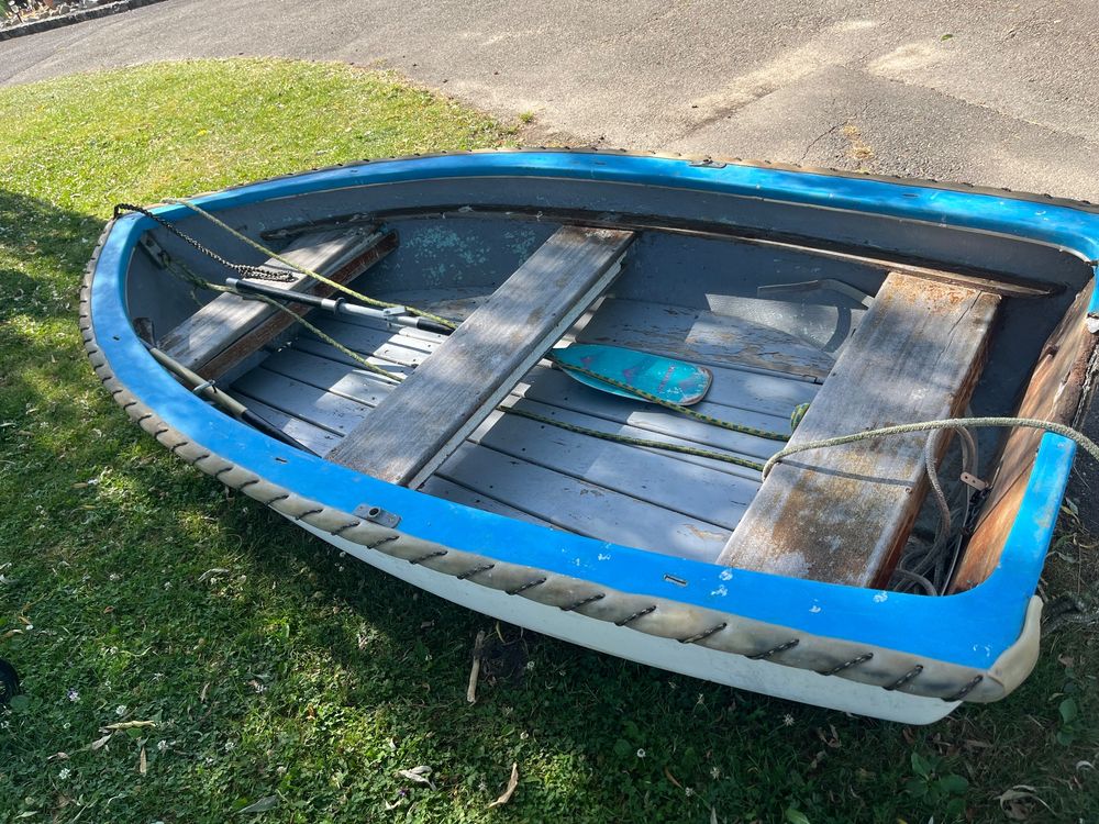 Leichtes Ruderboot Als Beiboot
