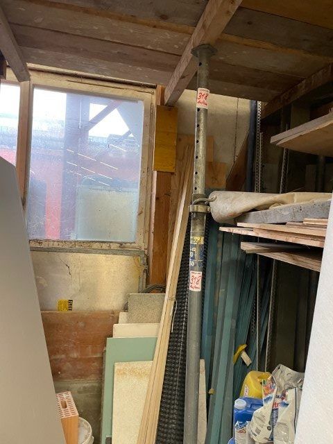 Holzaufbau über Container (Lot 318) Standort 4153 Reinach (Gebraucht) in Bäriswil für CHF 60 ...