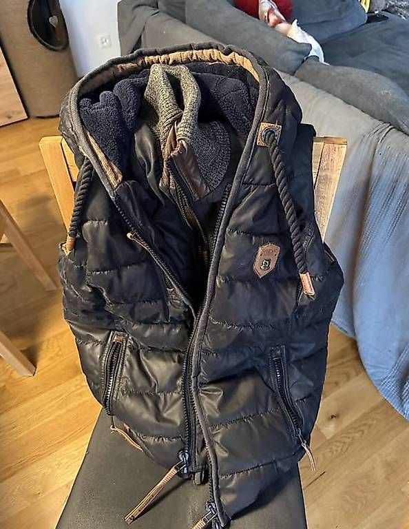 gefütterte Naketano Weste in dunkel grau/schwarz in XL (Gebraucht) in ...