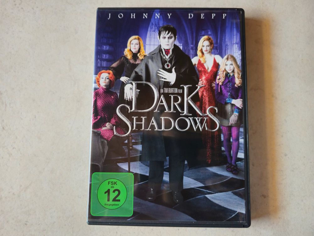 Dark Shadows (Johnny Depp) (Gebraucht) in Schneisingen für CHF 1.5 – mit Lieferung auf Ricardo ...