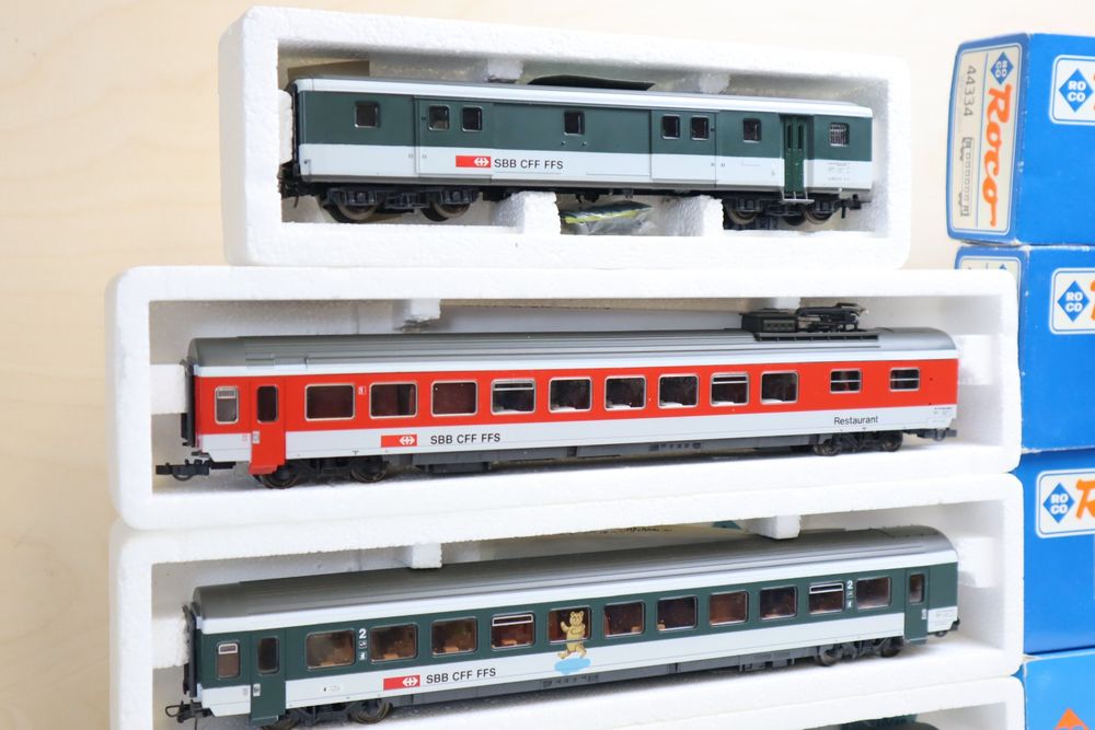 ROCO SBB 4 x Personenwagen 44471 / 44336 - mit Licht (Gebraucht) in Winterthur für CHF 65 – mit ...